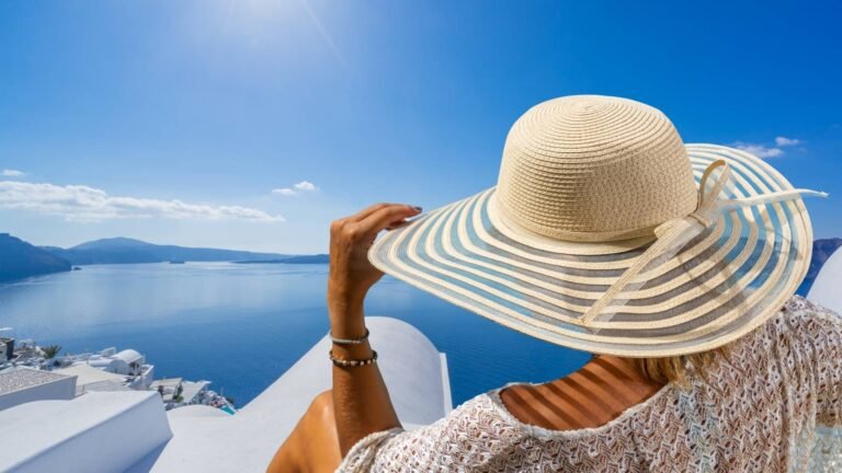 Island Hopping on a Budget: How to See Greece for Under €100 a Day ...